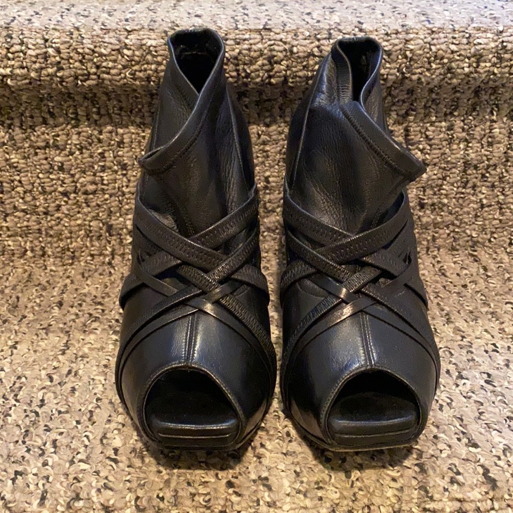 Dana Davis Platform Open Toed Booties Size 8.5 - Gem